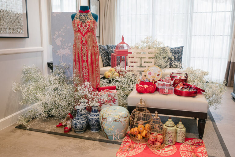 A modern Chinoiserie Tinghun Chinese Engagement Ceremony for Levi ...